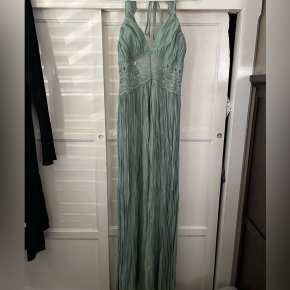 Blue Q | Dresses | Blue Q Green Pleated Halter Gown | Poshmark
